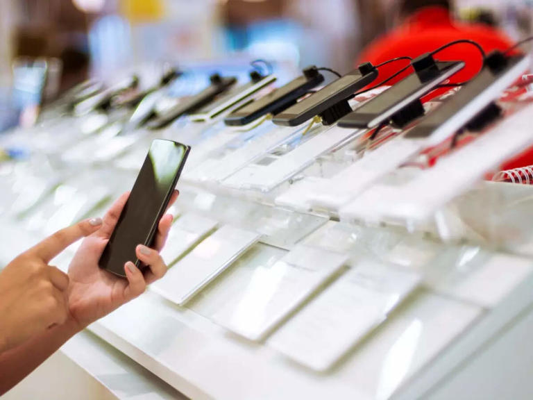 London police to Apple, Google and Samsung: 'Make stolen phones'