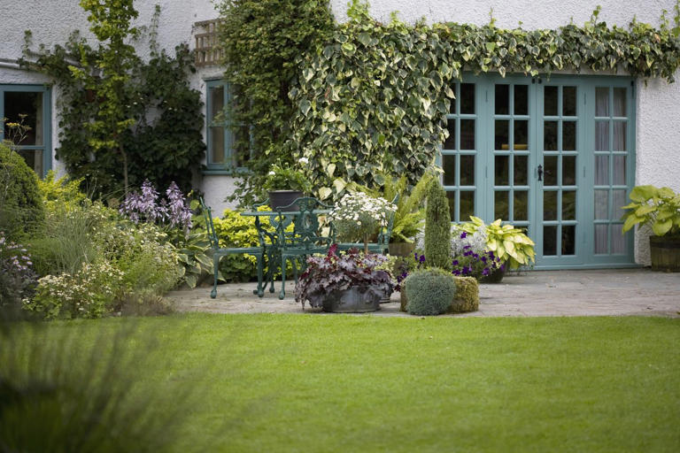 Designers say these 7 privacy fixes for glass patio doors won’t block ...