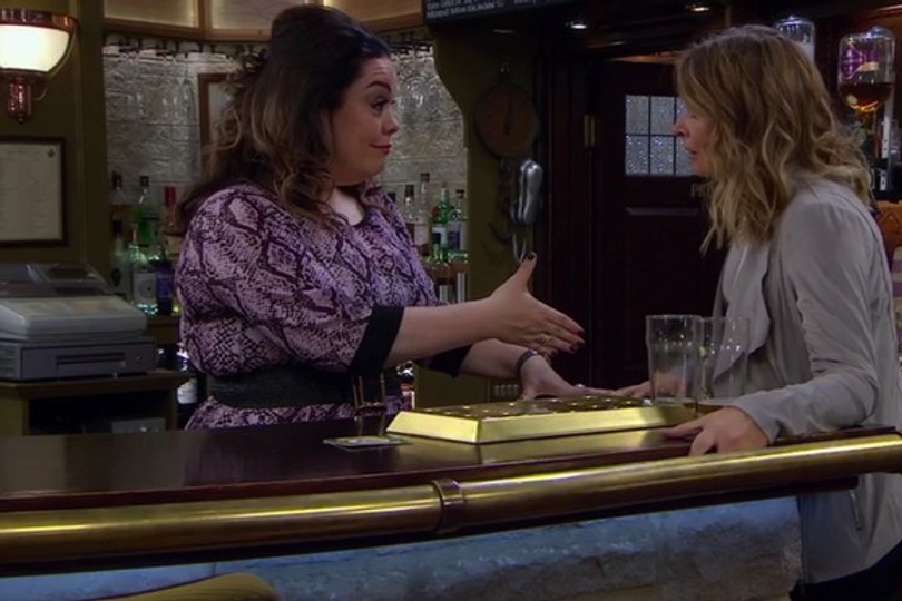 Emmerdale's Lisa Riley praises Charity Dingle star as horror airs on ...
