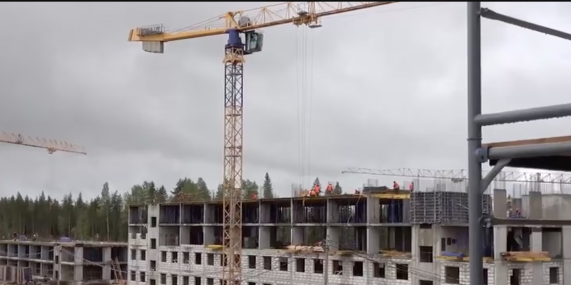 Moscow building major new military base near Finland
