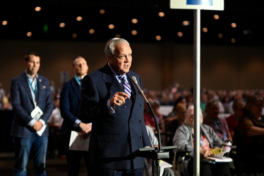 Southern Baptists vote to advance a formal ban on churches with women ...