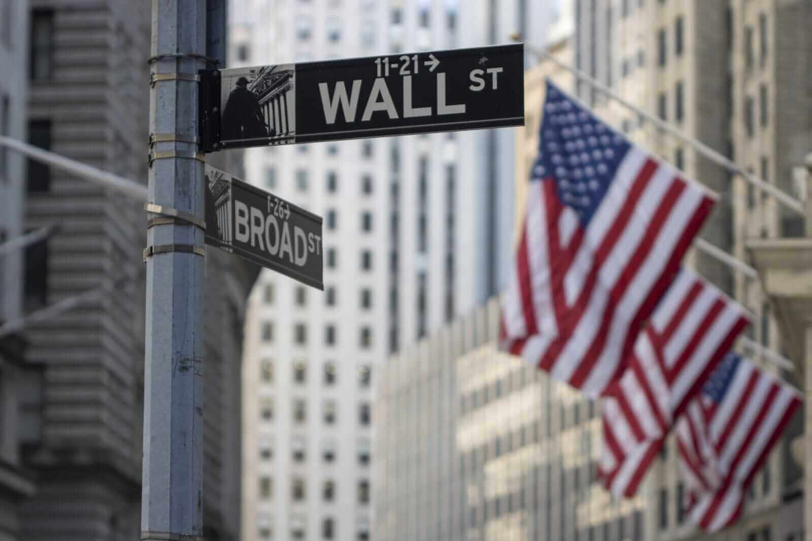 Blue Owl Capital president Logan Nicholson just bought 3,000 shares of ...