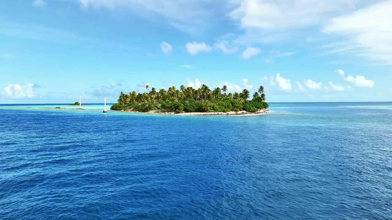 Tuamotus, French Polynesia: Drone explores vast coral atolls