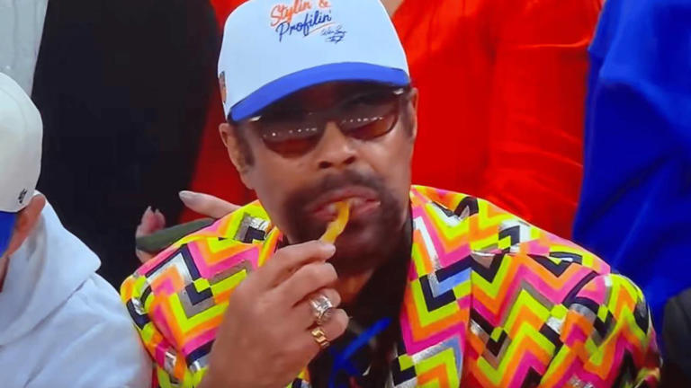 Knicks icon Clyde Frazier caught eating fries like chicken wings at NBA ...