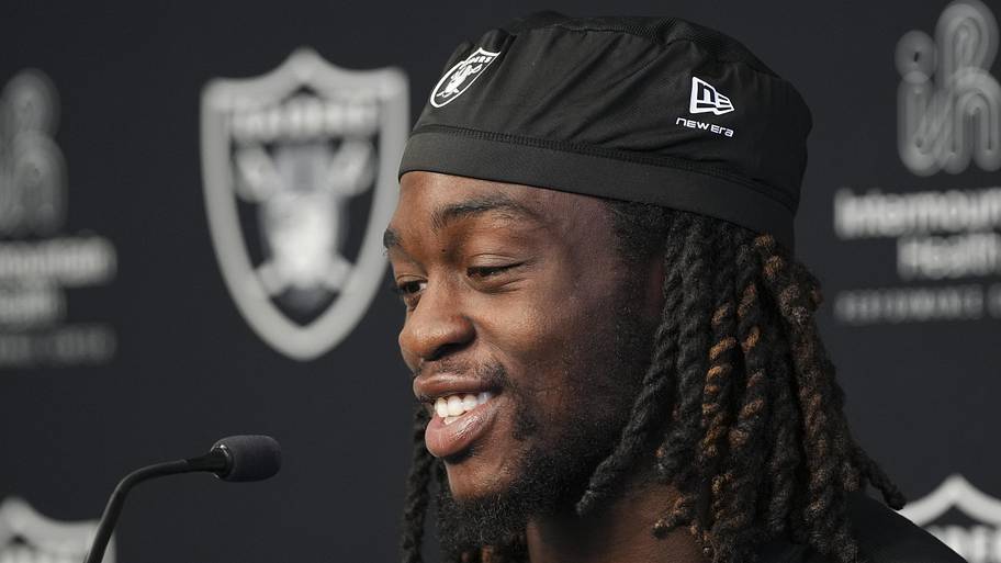 Ashton Jeanty shares his thoughts on Raiders' 2-back system under Klint ...