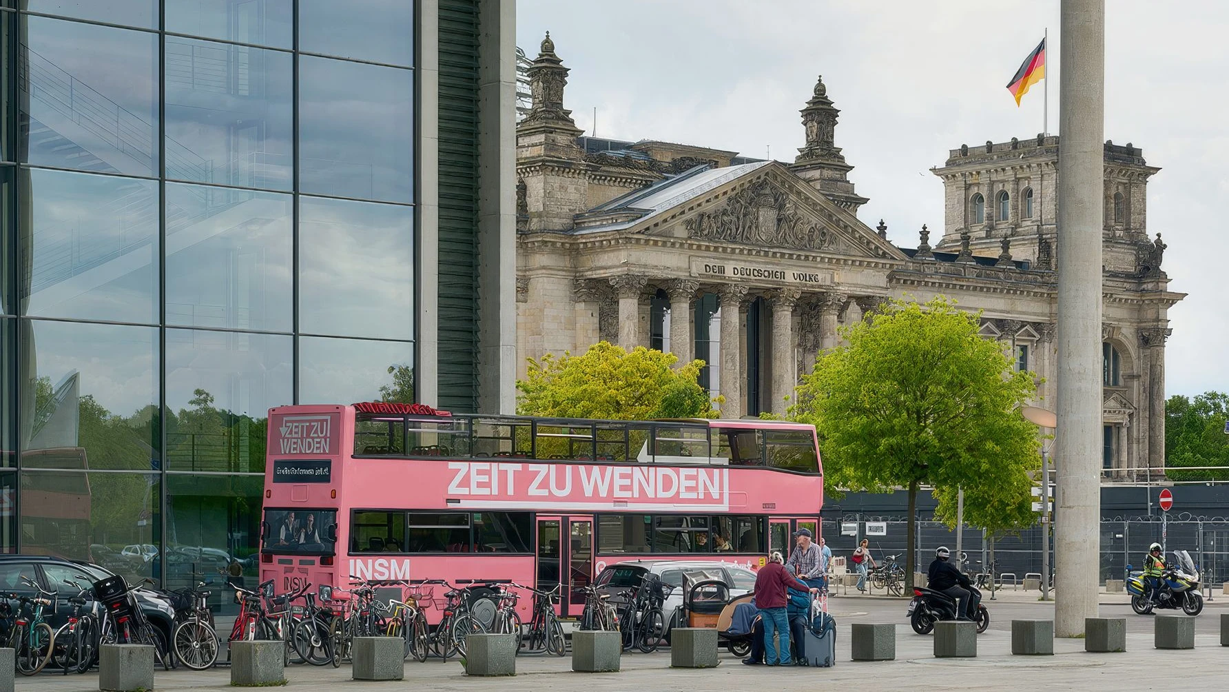 Busfahrt mit Kubicki: Klimawandel? KI? Hauptsache, Reformen!