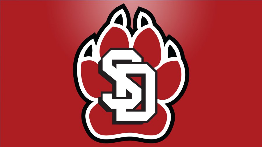 USD’s Harland finishes top ten in NCAA pole vault
