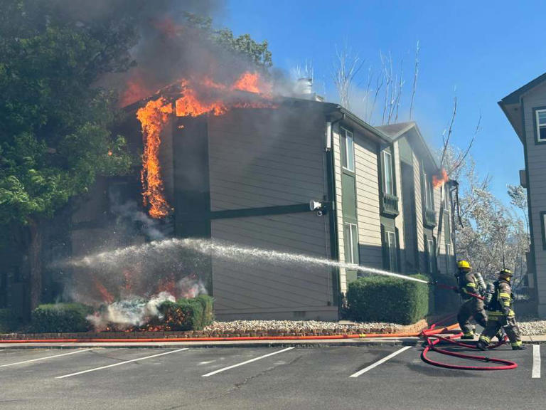 Rifle apartment building destroyed by Willow Creek Fire