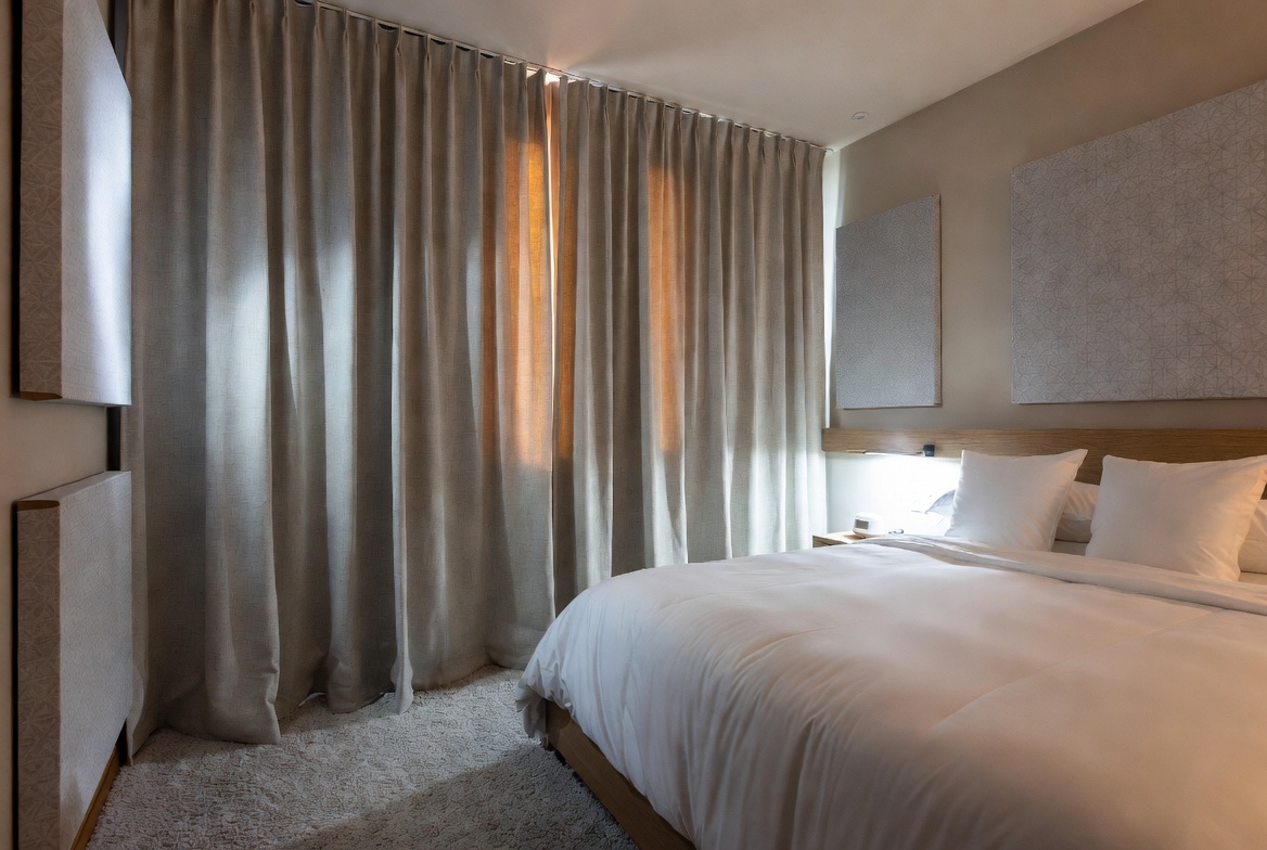 3 metodi per rendere più silenziosa la tua camera da letto