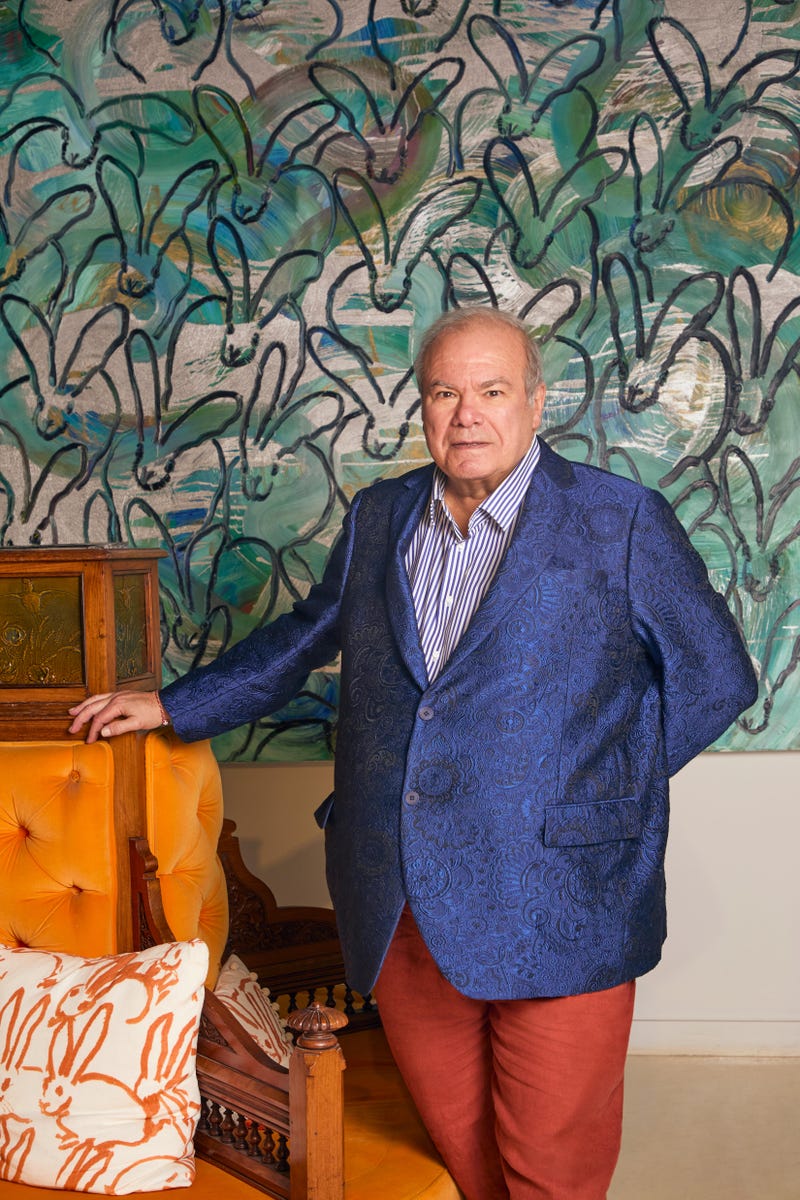Artist Hunt Slonem’s 1880s chateau is filled with bold color, antiques ...