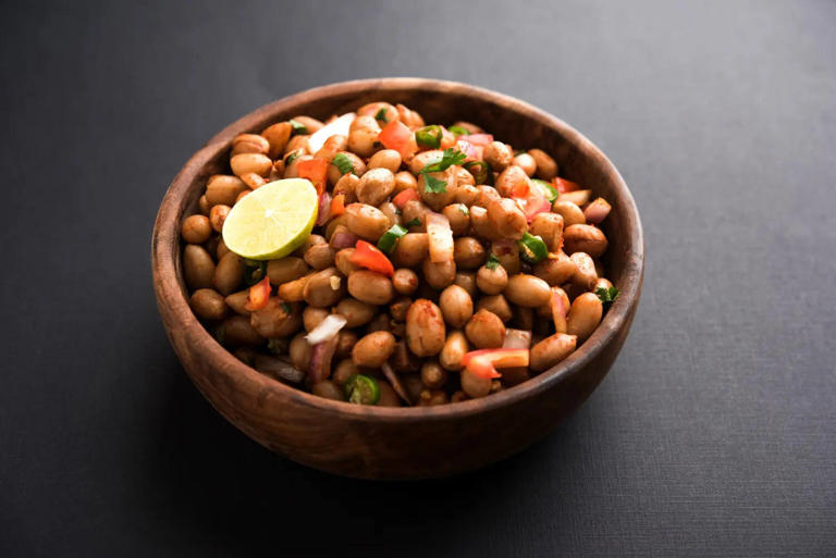 Boiled peanut chaat recipe for healthy evening snack
