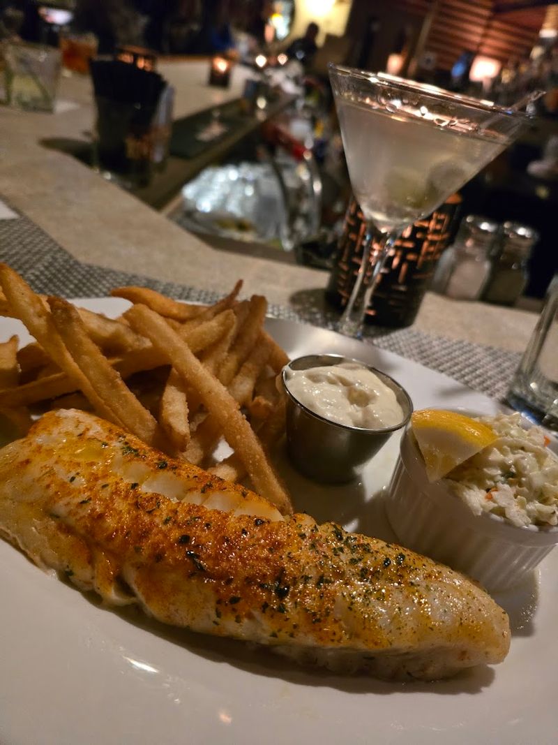 Forty years of frying fish at this Milwaukee restaurant has turned beer ...