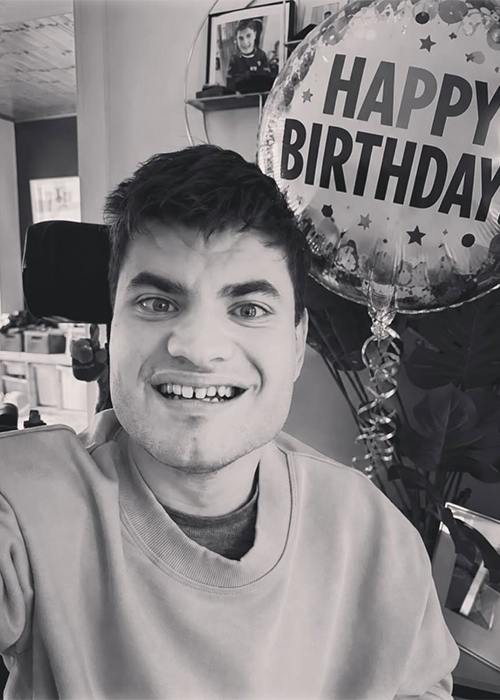 Eric Roberts' heartwarming birthday celebration for his nephew Oisín