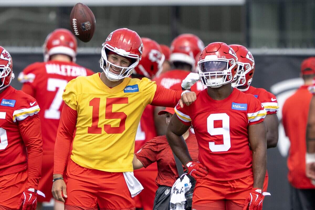 Nine observations from day 2 of KC Chiefs minicamp: Hello, Kenneth Walker