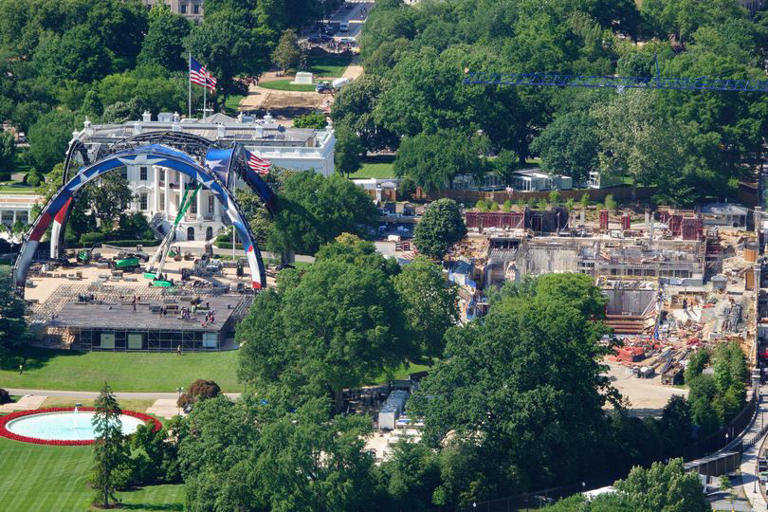 White House turned into building site with UFC construction and ...