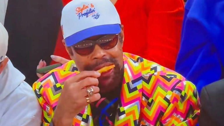 Knicks icon Clyde Frazier caught eating fries like chicken wings at NBA ...