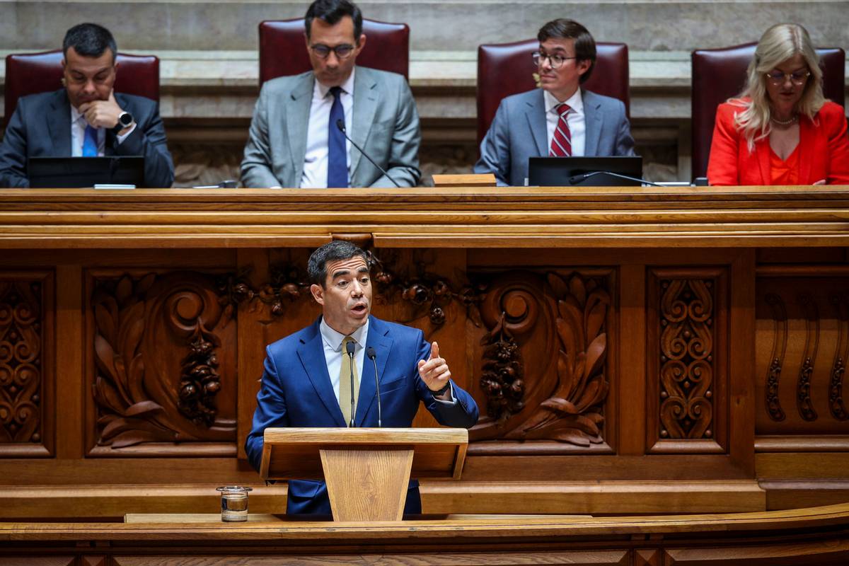 Imigração voltou ao Parlamento: Governo salienta o “fecho de ciclo de ...