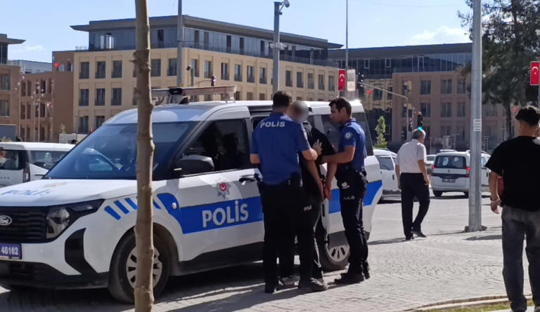 Polis ekiplerine mukavemette bulunan şahıs gözaltına alındı