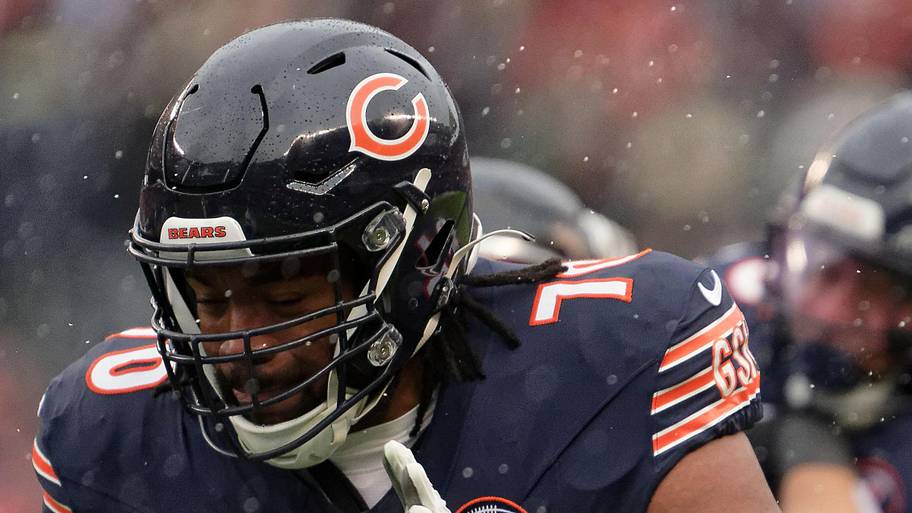 Braxton Jones opened up about "grateful" experience of Bears benching ...