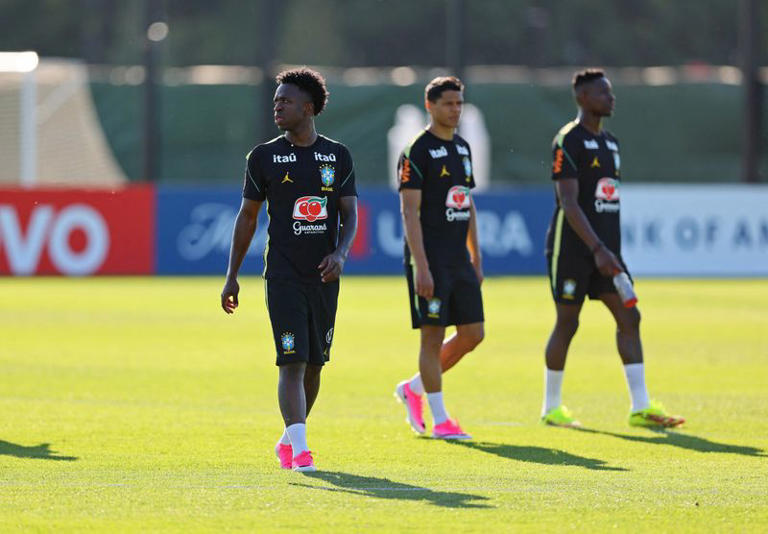 Soccer-bruised Brazil face Morocco in heavyweight World Cup opener