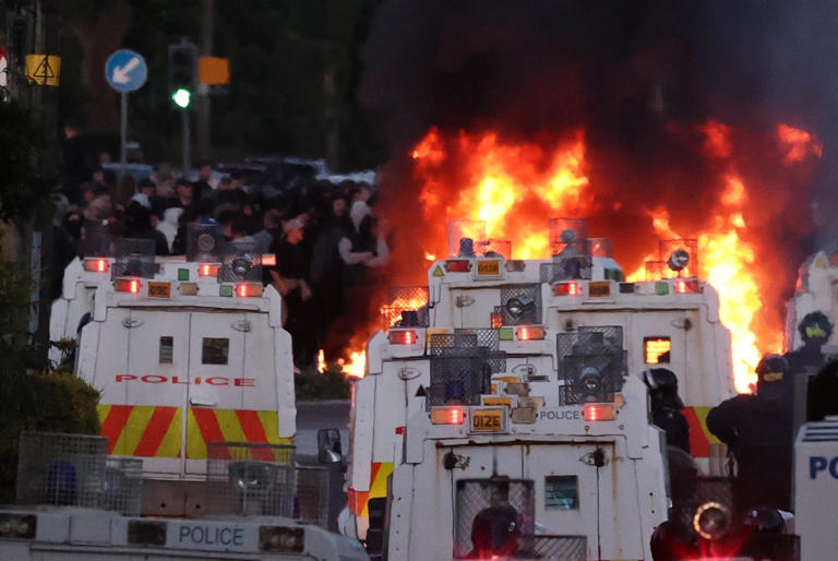 Belfast riots: Ex-UUP Cllr Linzi McLaren says police 'must' engage with ...