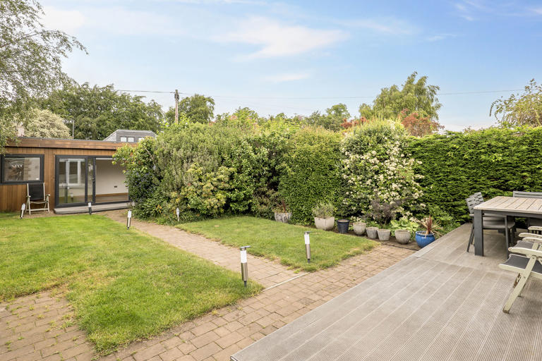 Stunning Edinburgh four-bed bungalow in Craigleith with incredible ...