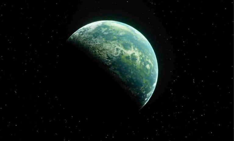 Scientists found a super-Earth in the life zone, until its 647-day ...