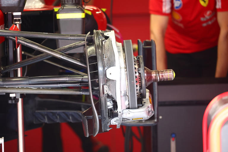 F1 | Ferrari: Leclerc con il disco Carbone Industrie, ma ecco perché il ...
