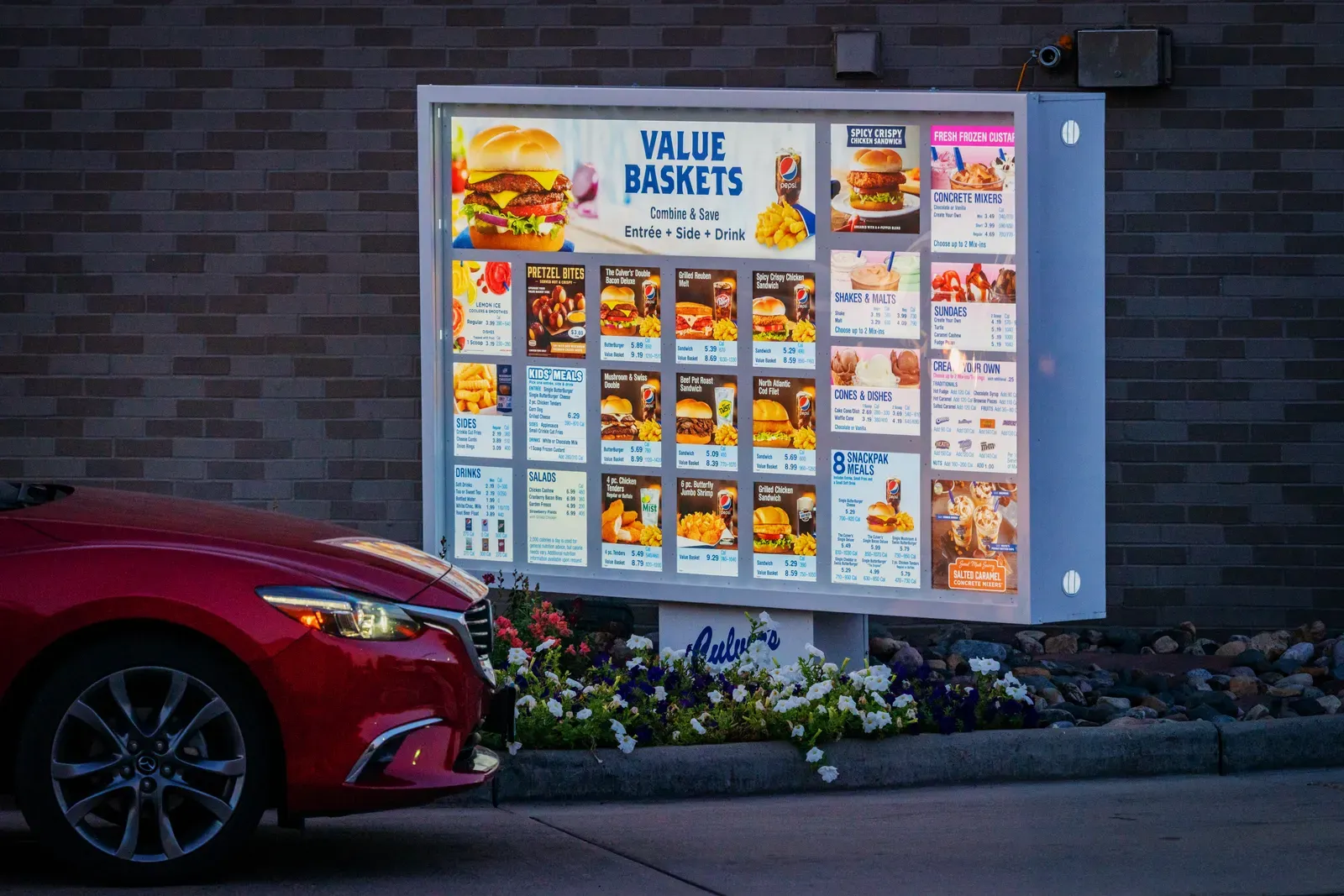 Drive-thru disrespect: 8 habits that instantly annoy fast food workers