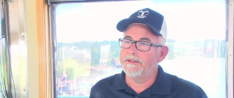 ‘It’s a terrible situation’: Mississippi River workers react to long ...