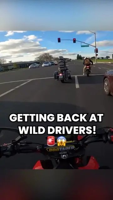 Stranger suddenly challenges riders in public - "I don't think it's cool"