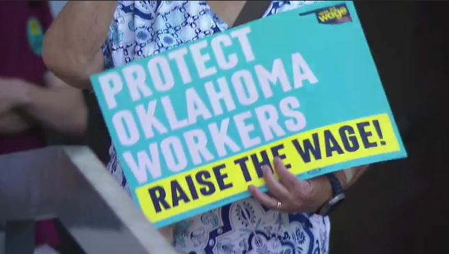 Oklahomans ready to vote on SQ832, increasing minimum wage