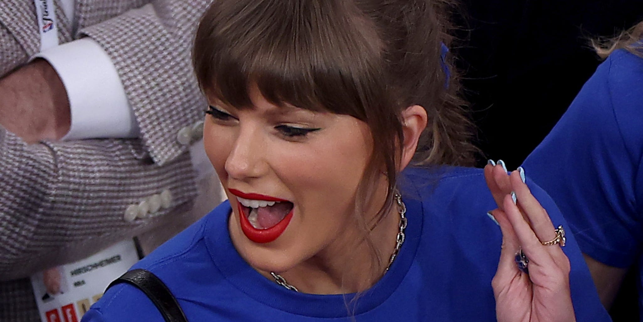 Taylor Swift was the ultimate hype woman at the latest Knicks game
