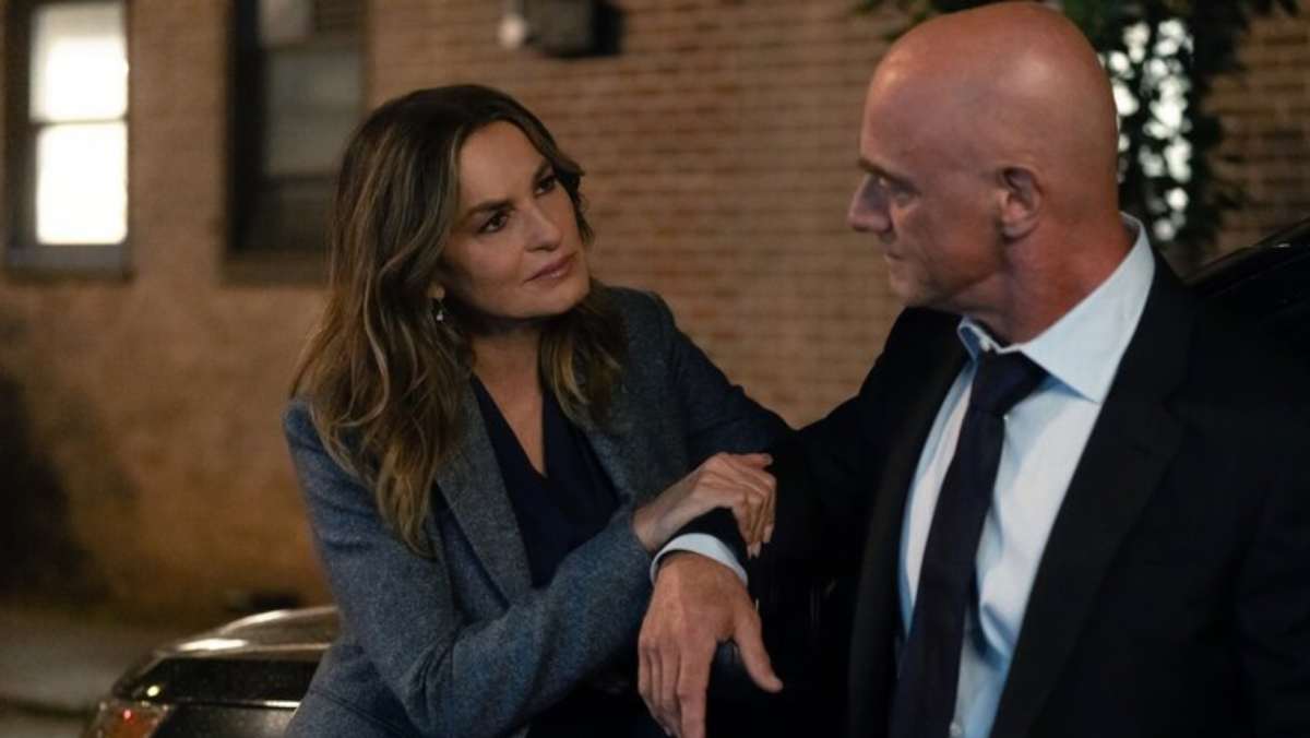 Law & Order fan-favorite Bensler finally reunite as emotional season 27 ...