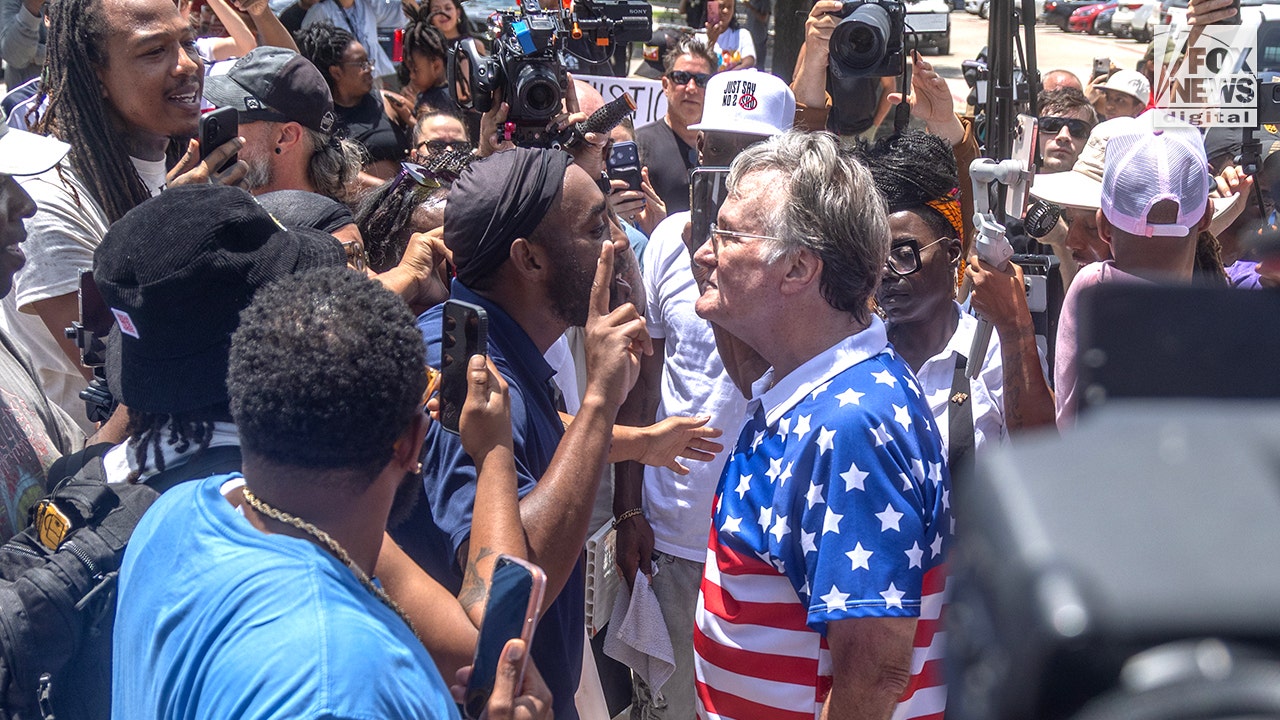 Man in viral Karmelo Anthony courthouse confrontation arrested at ...