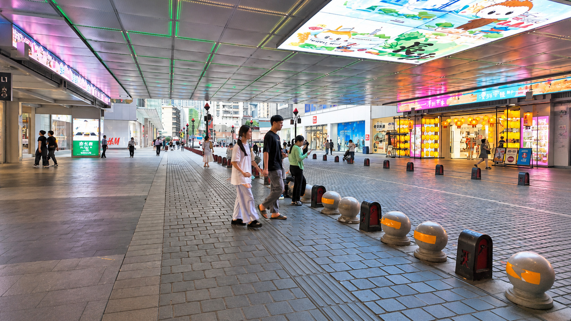 This Chinese pedestrian tunnel hides a bright digital sky above