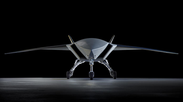 Boeing’s bigger Ghost Bat can carry missiles internally, carry more ...