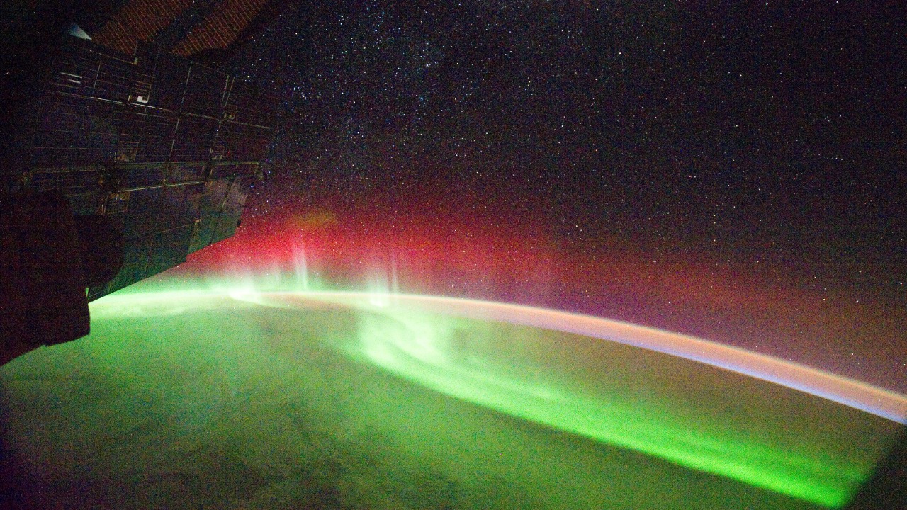 NASA’s Perseverance captured the first visible-light auroras ever seen ...