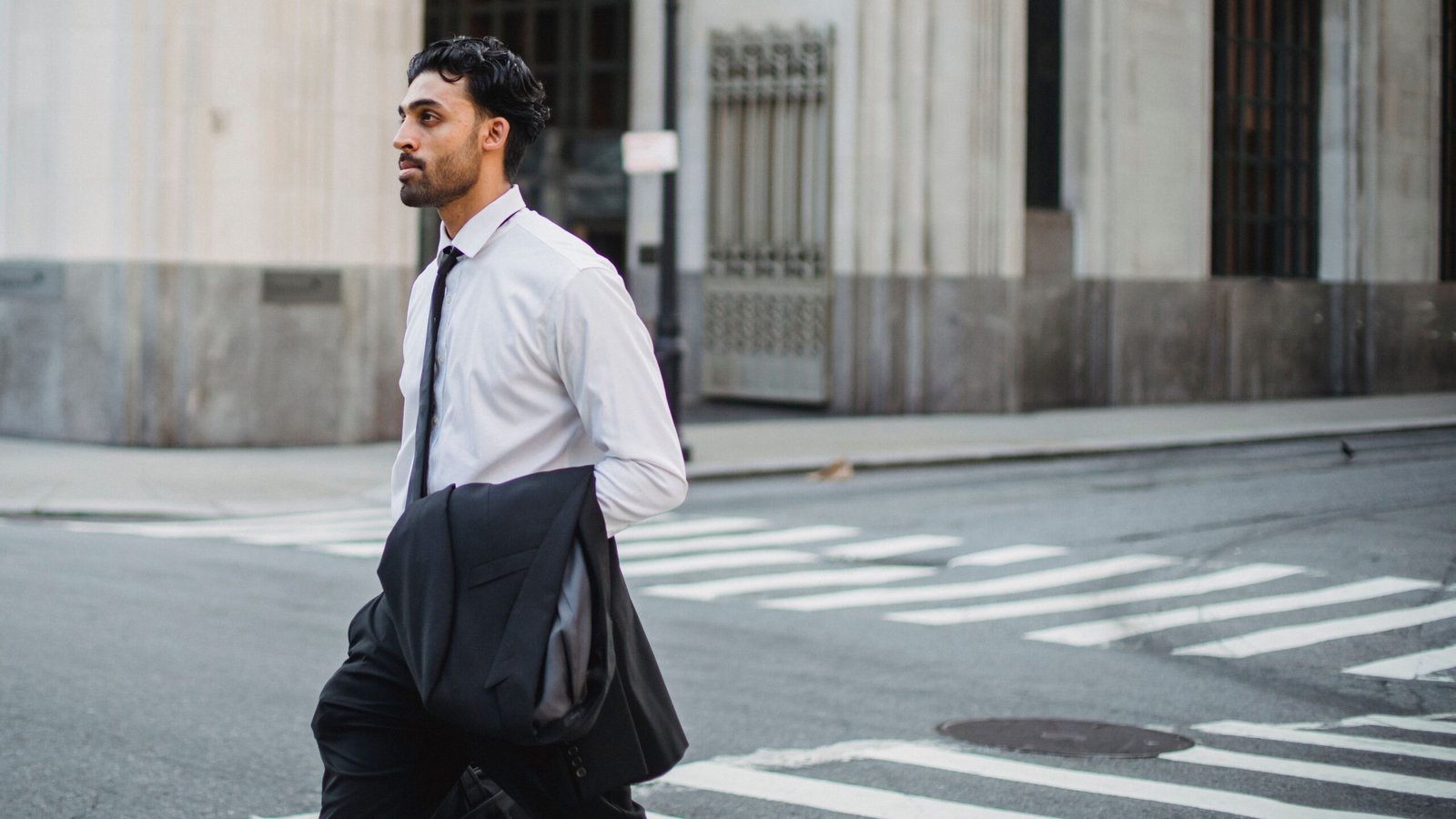 9 life lessons that explain why some people move ahead faster than others