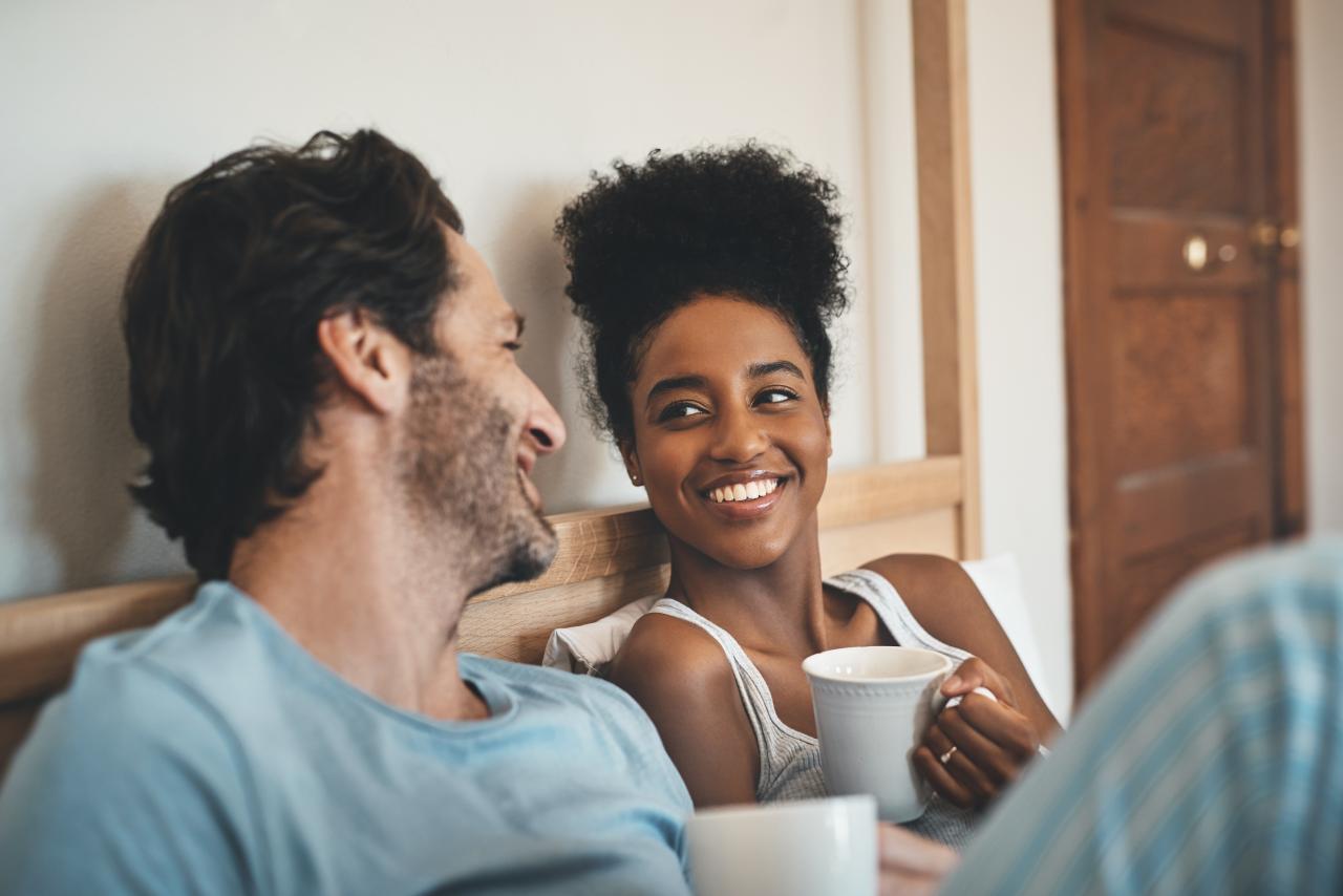 Chá de erva-cidreira: 5 benefícios para a saúde que você precisa conhecer