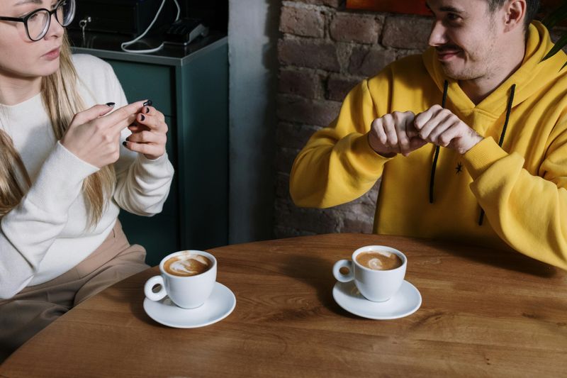 11 things socially magnetic people do differently