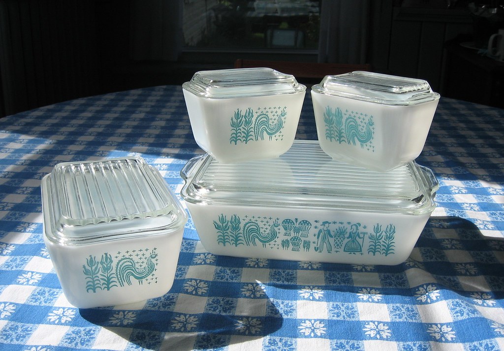 25 vintage Fire King and Pyrex pieces that are worth getting out of the ...