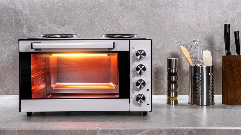 How to clean a toaster