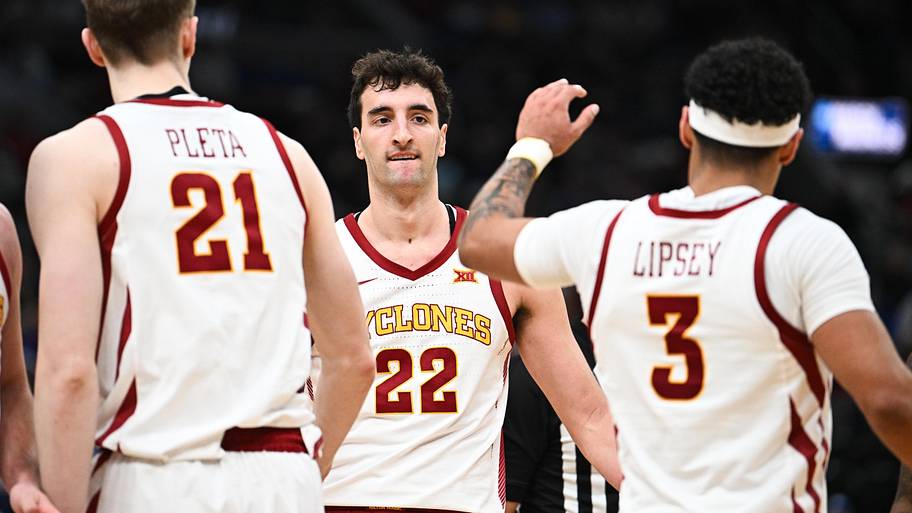 Could Kentucky sharpshooter Milan Momcilovic win National Player of the ...