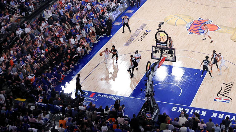 Charles Barkley sends strong message after Spurs' historic NBA Finals ...