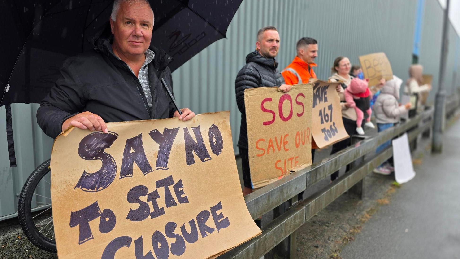 Paper plant closure fears spark community protest