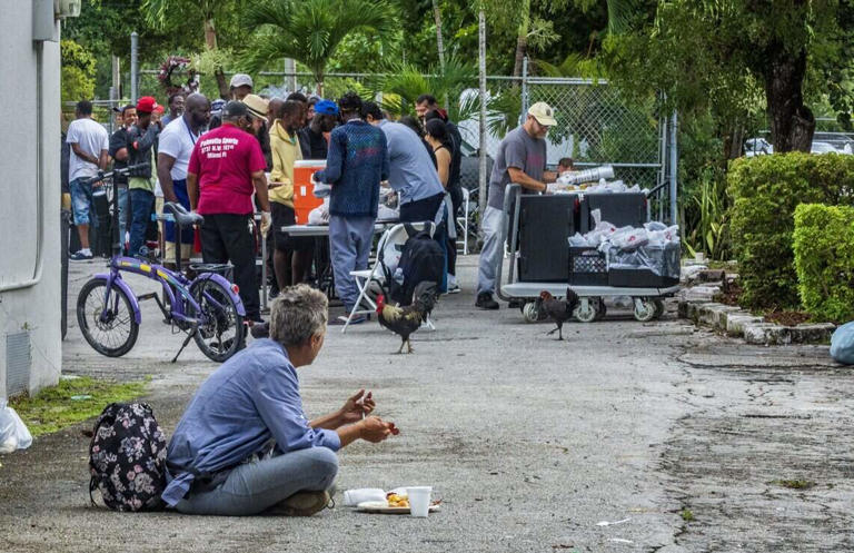 How this Miami group combats food insecurity using restaurant leftovers