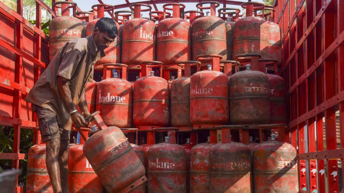 Will your cooking gas bill rise? Understanding the new Ujjwala LPG cap