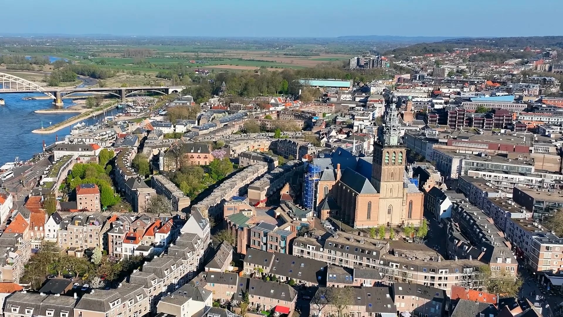 Nijmegen: Drone explores the Netherlands' oldest city - Worldwide