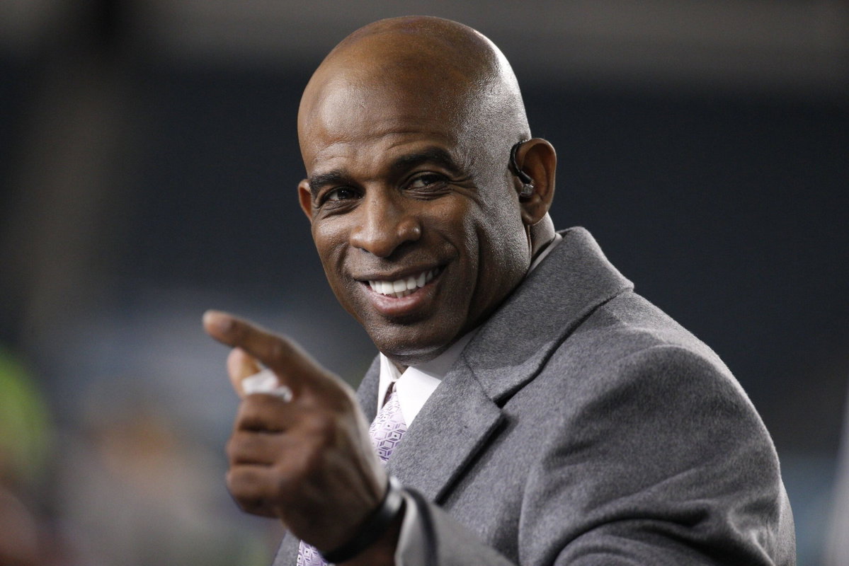 16 NFL players who returned to the field after retiring